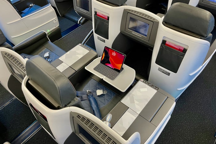 Onboard Delta's first retrofitted Boeing 767 with snazzy new cabins