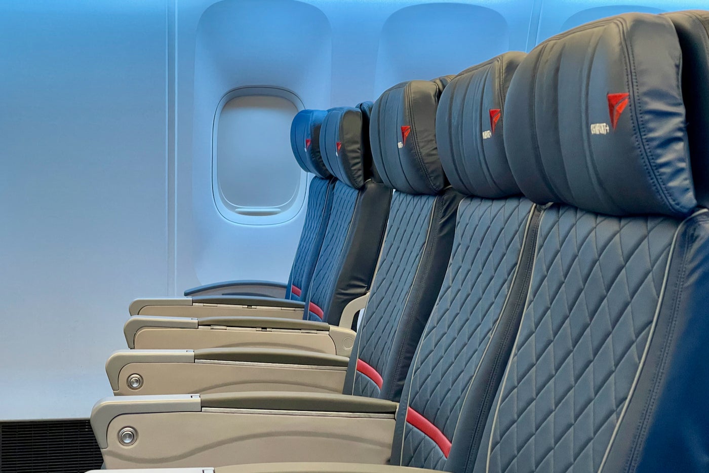 Onboard Delta's first retrofitted Boeing 767 with snazzy new cabins