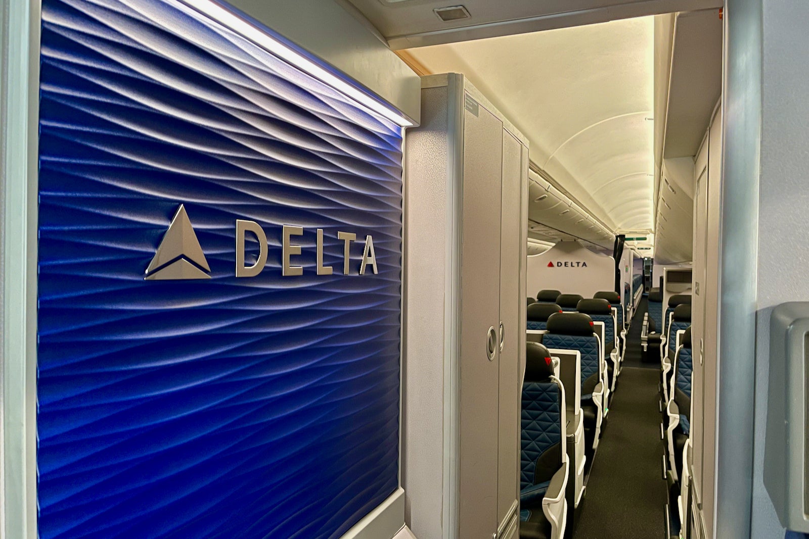 Why premium economy is more attractive than biz on Delta’s latest plane ...