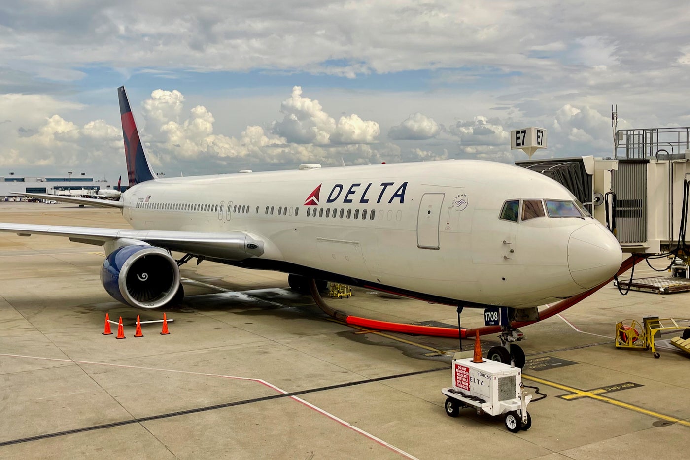 Onboard Delta's first retrofitted Boeing 767 with snazzy new cabins