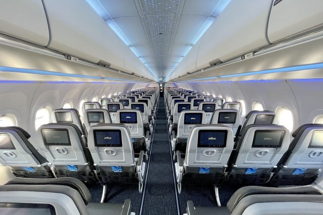 London's calling: JetBlue's inaugural flight to Europe takes off ...