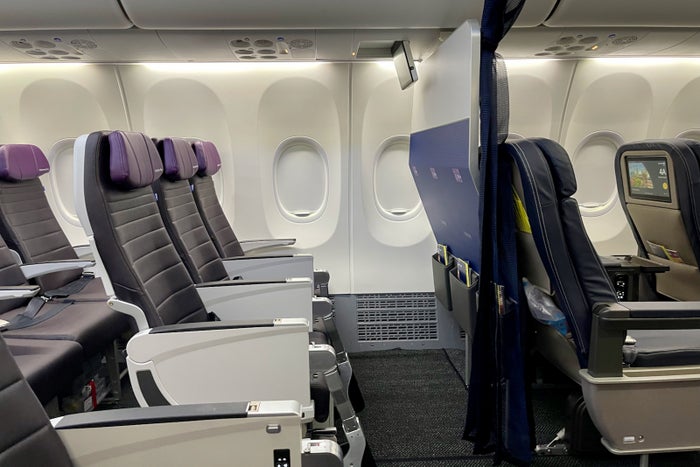 Where to sit: United’s Boeing 737 MAX 8 with the new signature interior