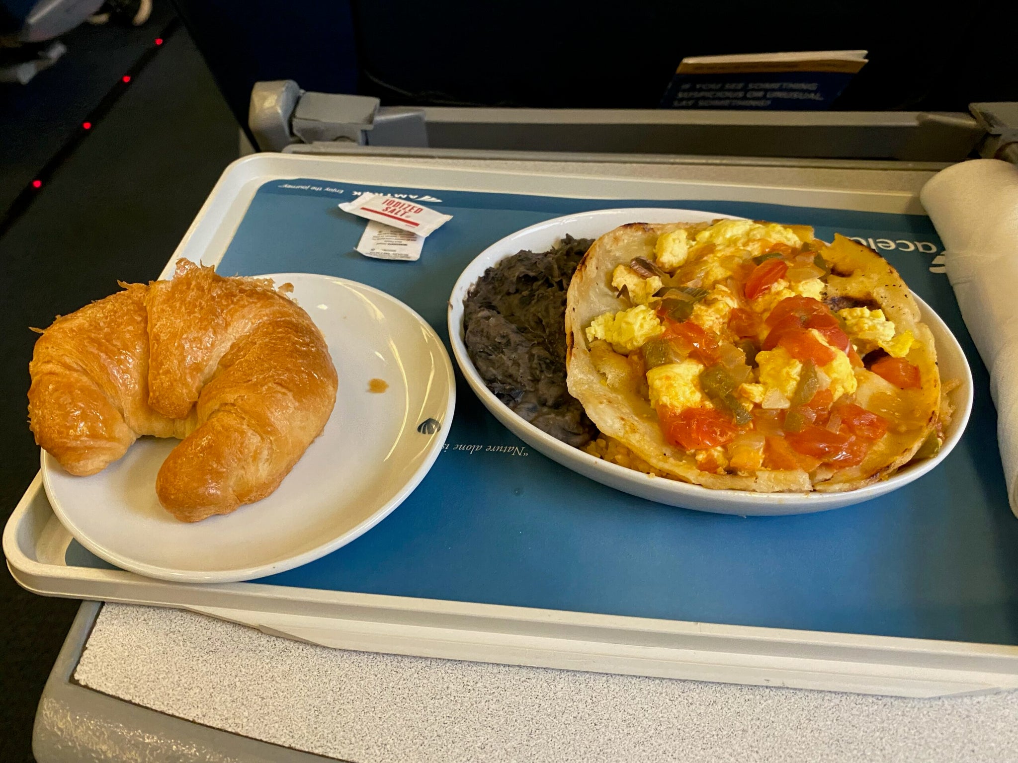 Amtrak rolled out a 'lobster crab cake' – and it was surprisingly good ...