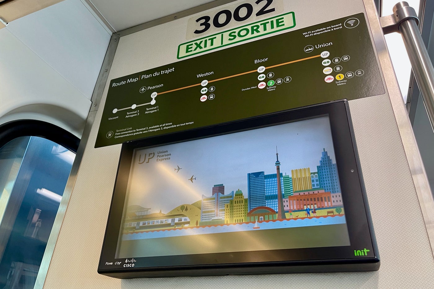 Riding Toronto's UP Express airport train from YYZ to Toronto