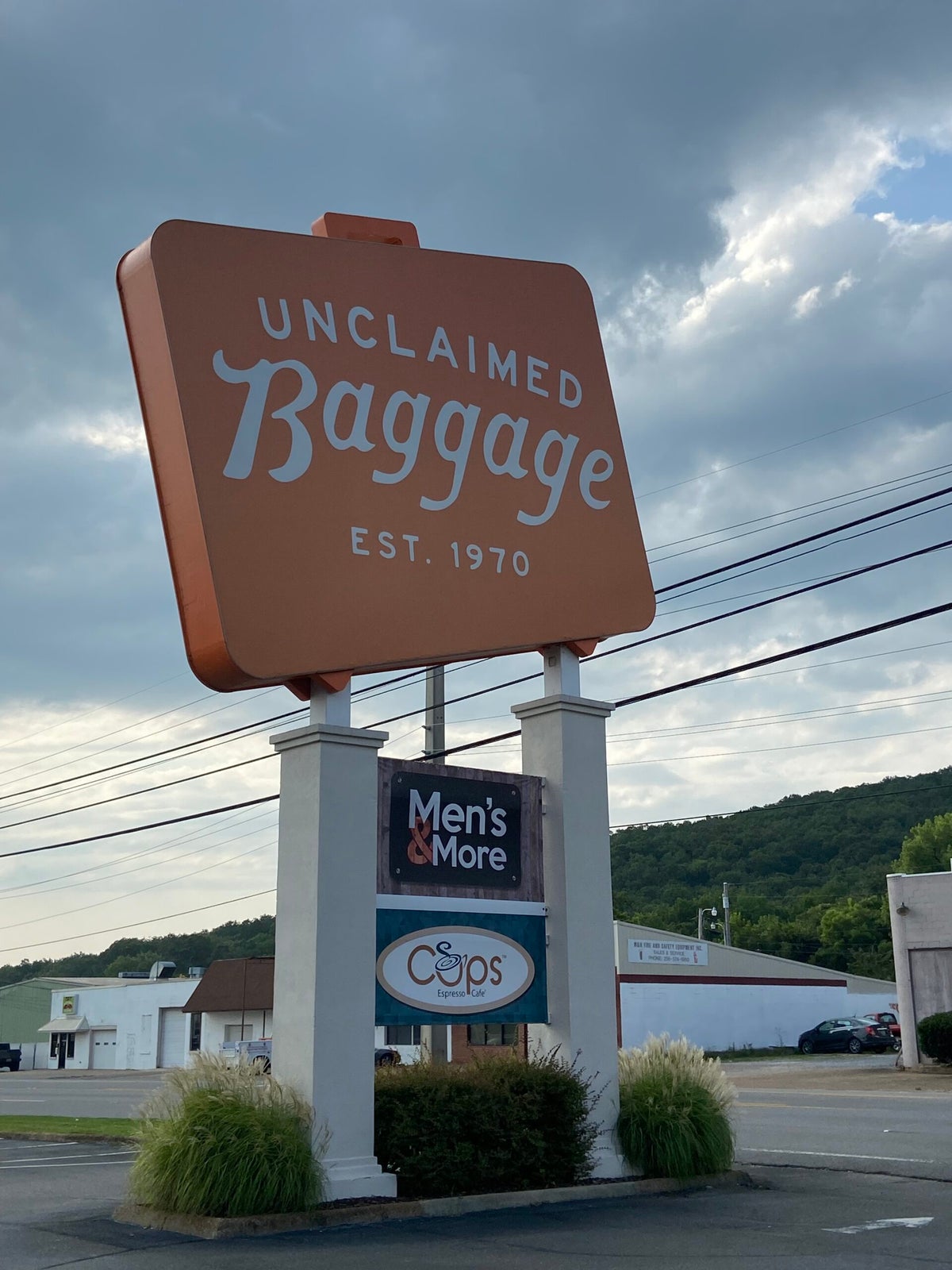 The 10 incredible deals I found at the Unclaimed Baggage Store - The ...