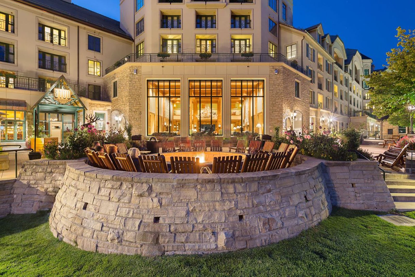 It's not too late to make Labor Day reservations at these US resorts ...