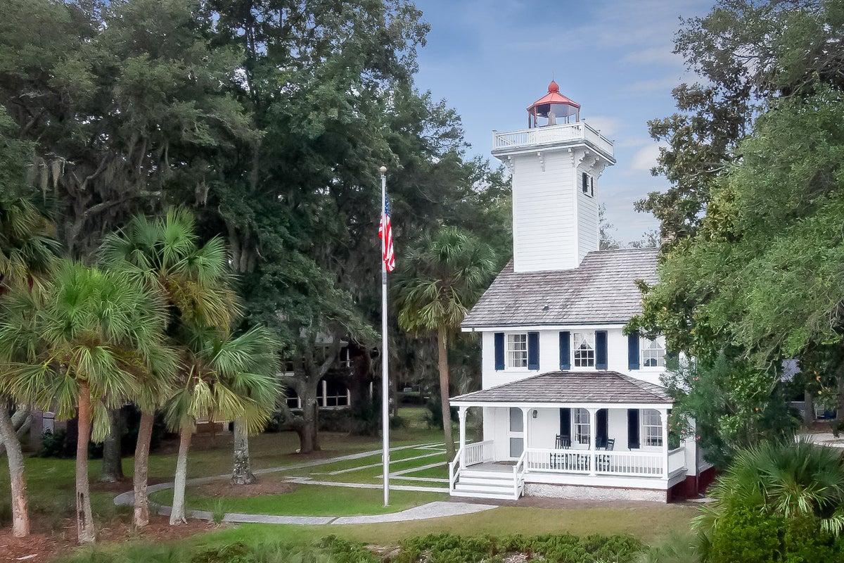6 incredible lighthouses you can actually stay in - The Points Guy