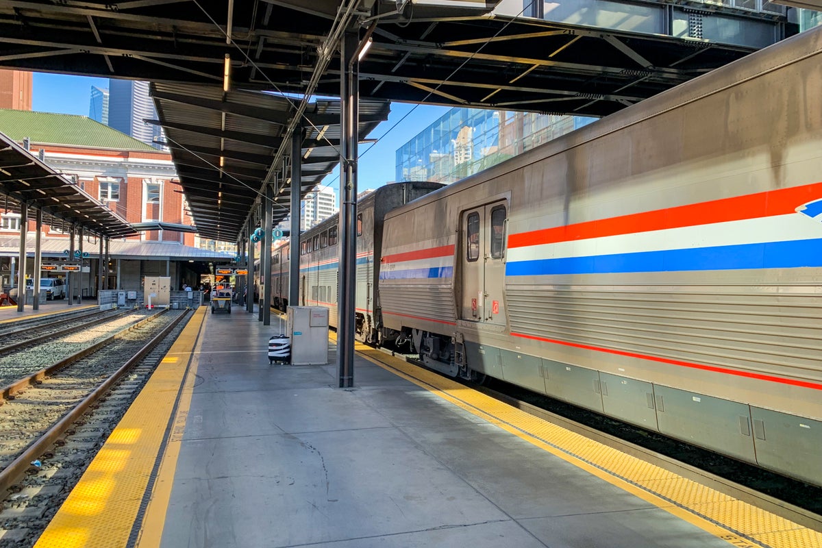 Amtrak rolls out new kiosks nationally - The Points Guy