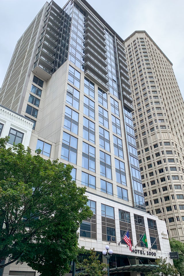 Pretty but pricey: Seattle's newest luxury Hilton the Hotel 1000 - LXR ...