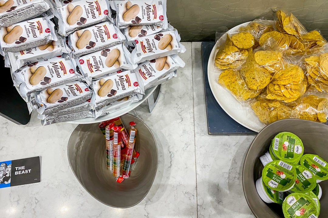 Here's why United Clubs are actually better than before the pandemic ...