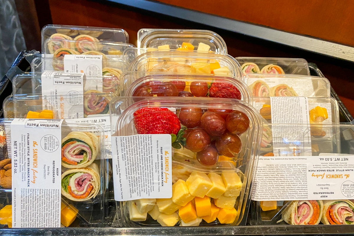 Here's why United Clubs are actually better than before the pandemic ...