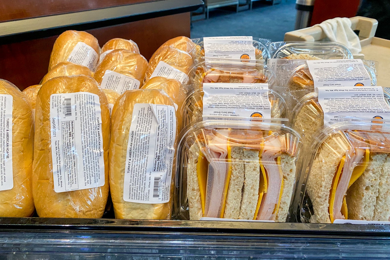 Here's why United Clubs are actually better than before the pandemic ...