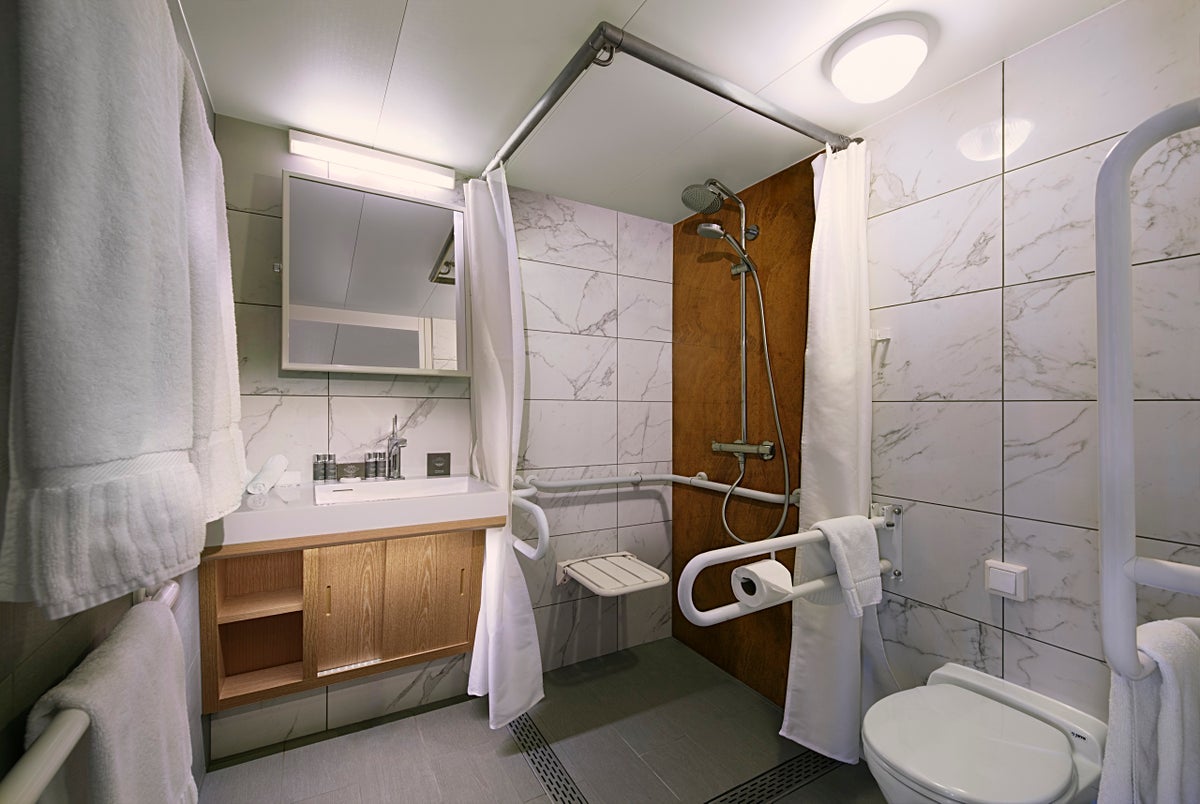 Everything you need to know about Azamara Cruises cabins and suites ...