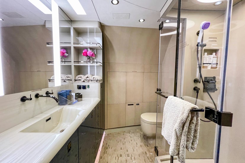 Not your average 737: This $80 million VIP jet has just 13 seats - The ...