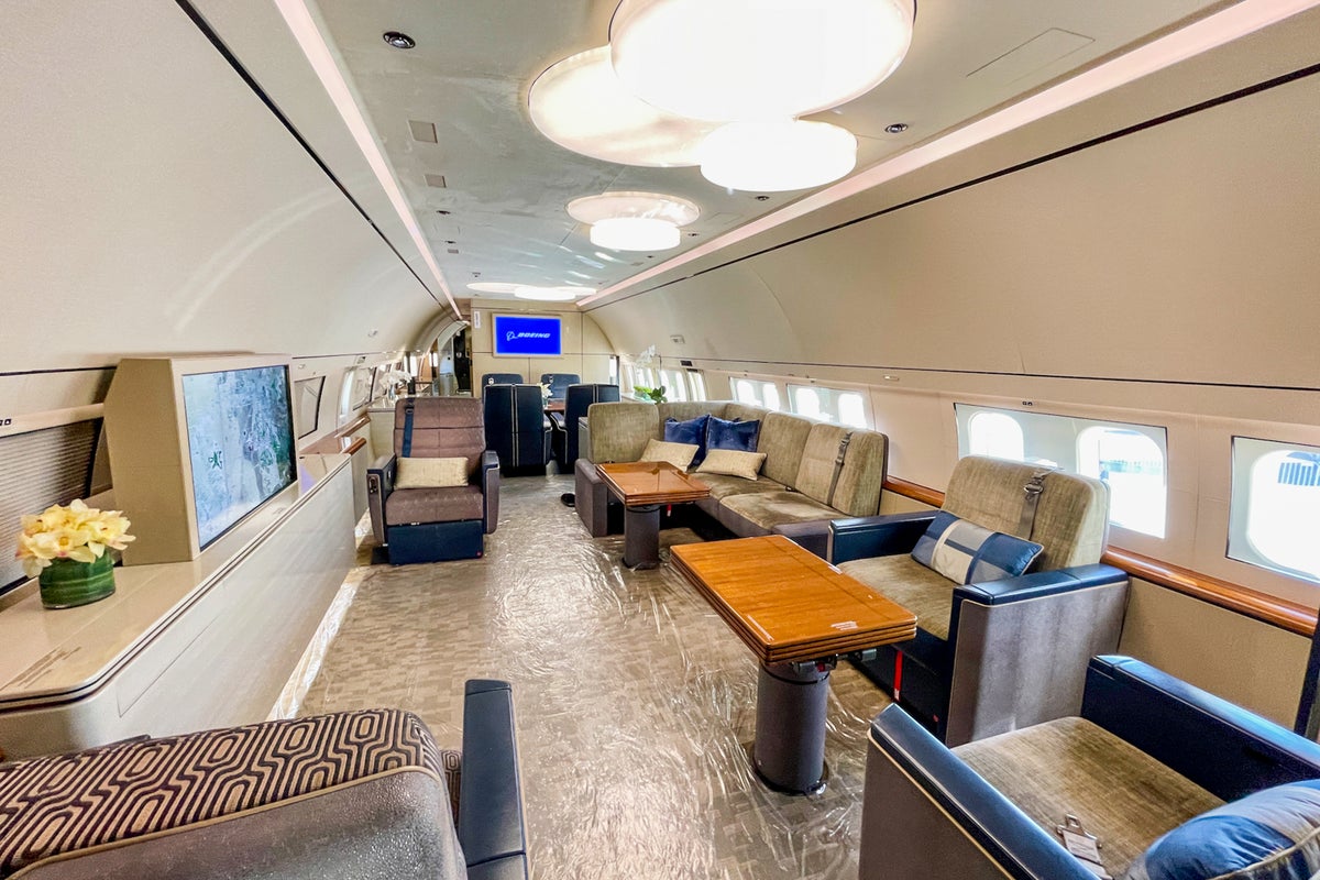 Not your average 737: This $80 million VIP jet has just 13 seats - The ...