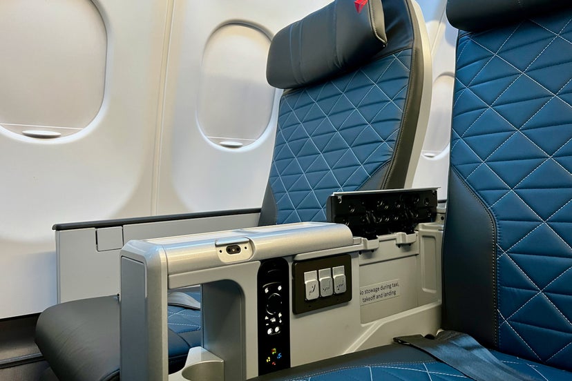 Inside Delta’s retrofitted Airbus A330 with fancy cabin upgrades - The ...