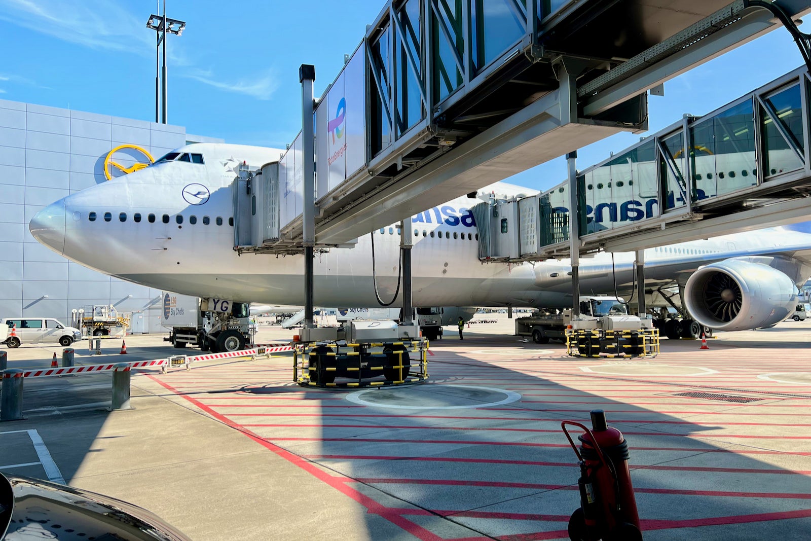 Review Lufthansa First Class On The Boeing 747 8 From Frankfurt To