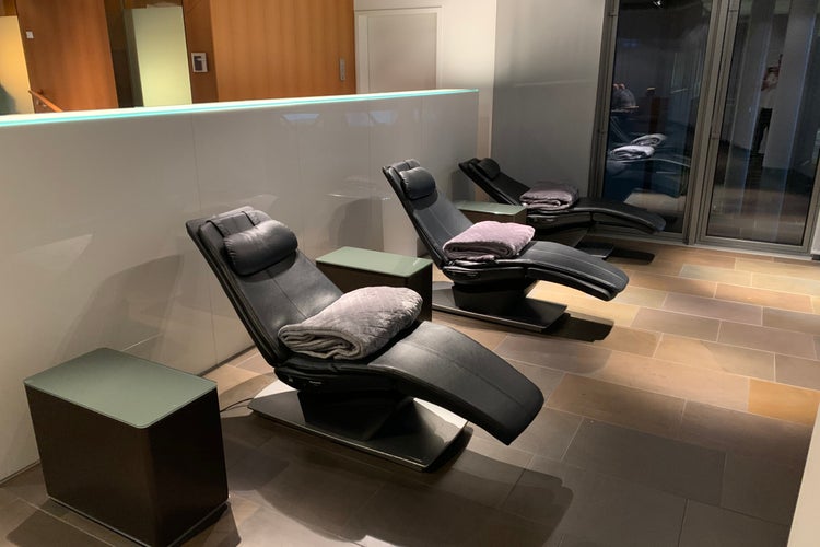 Review: Newly reopened Lufthansa First Class Terminal in Frankfurt ...