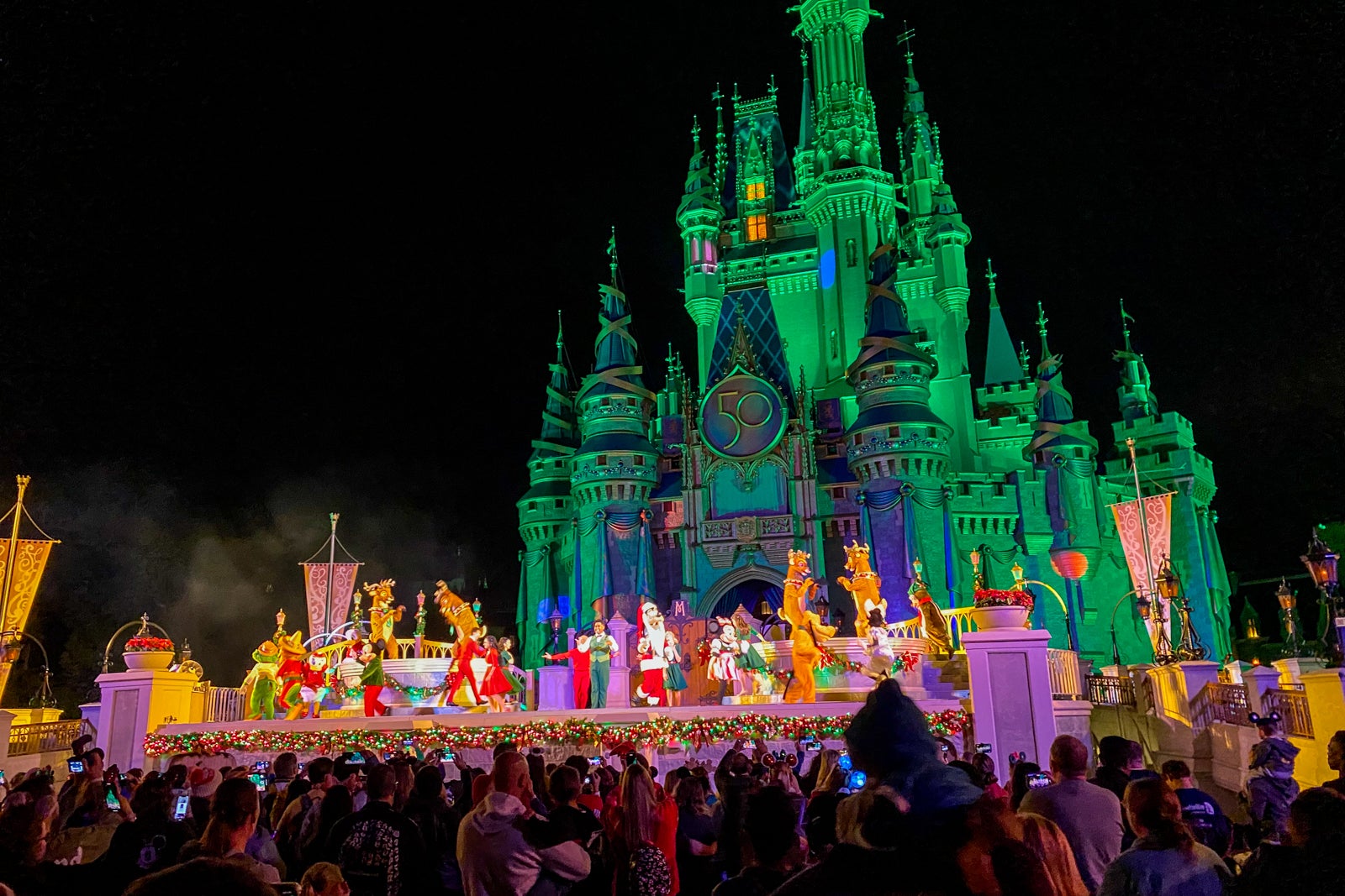 Guide to visiting Disney World at Christmas in 2024 - The Points Guy