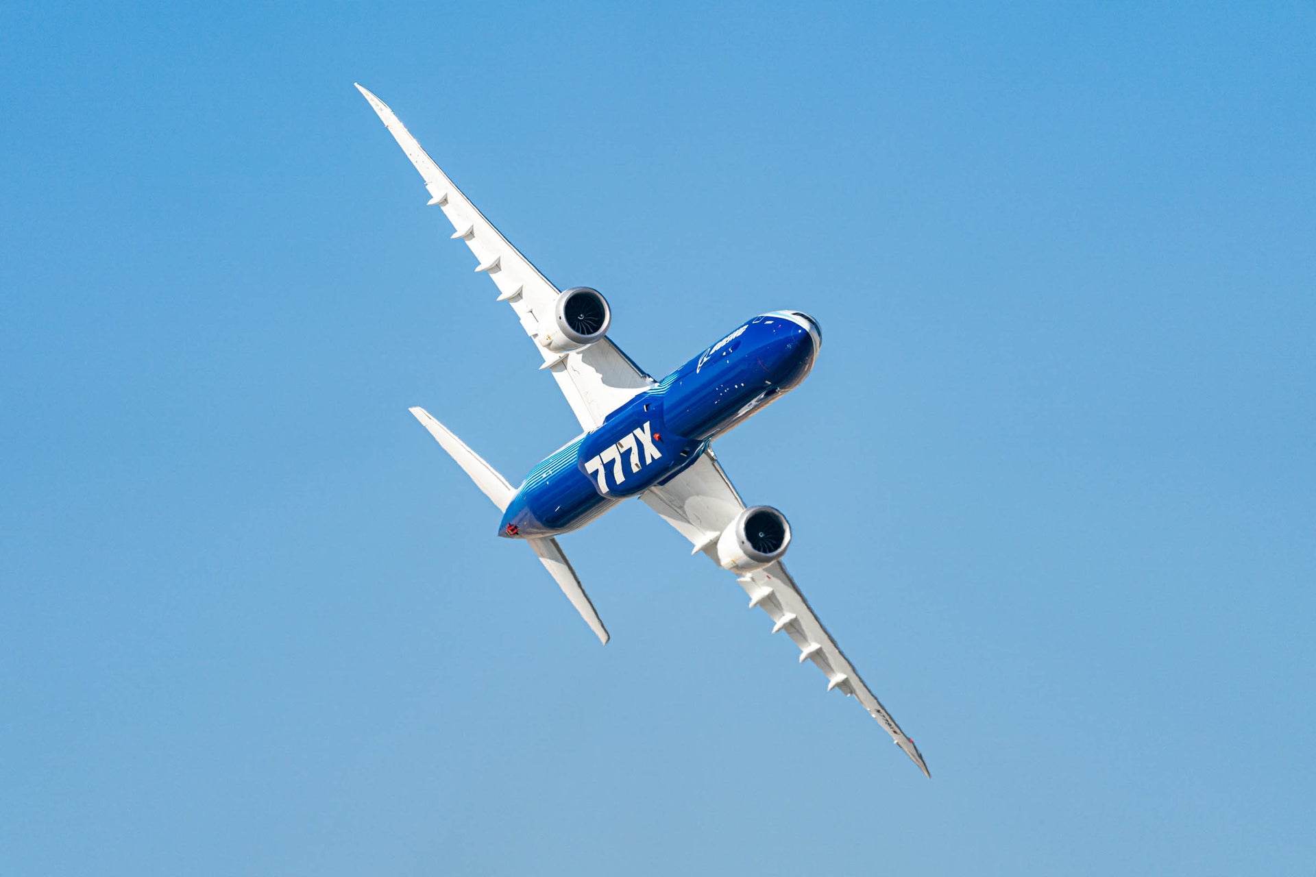 First look: Inside Boeing's first prototype 777X at Dubai Airshow - The Points Guy