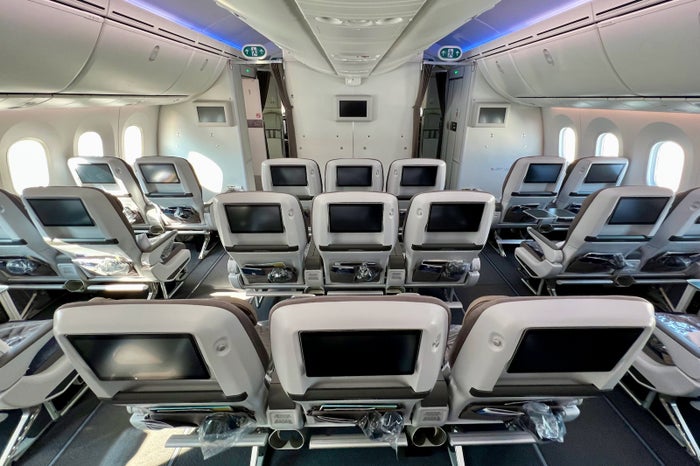 Inside El Al’s spiffy 787 Dreamliner with overhauled cabins
