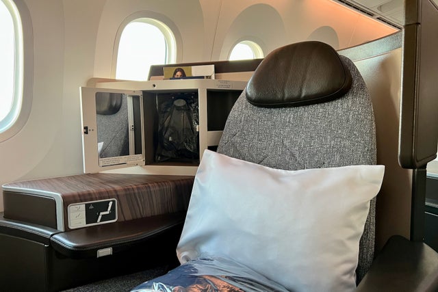 Inside El Al’s spiffy 787 Dreamliner with overhauled cabins - The ...