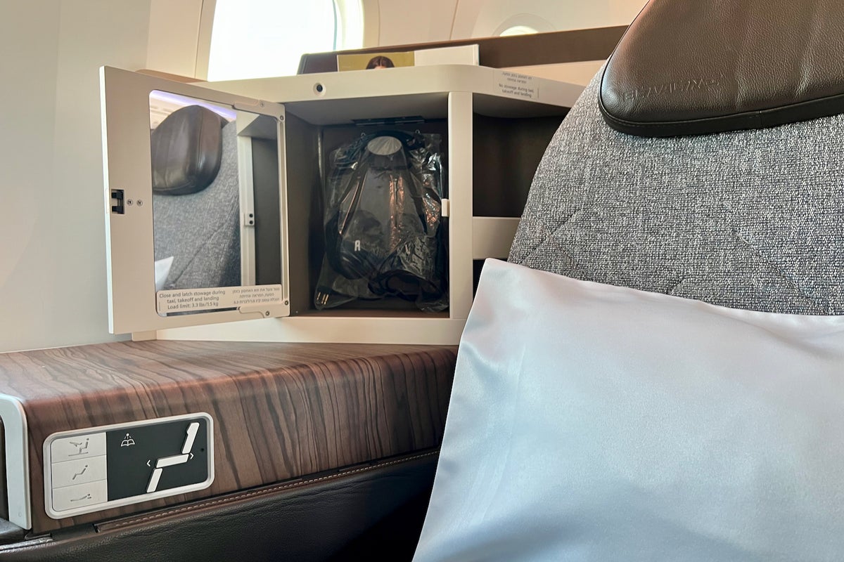 Inside El Al’s spiffy 787 Dreamliner with overhauled cabins - The ...