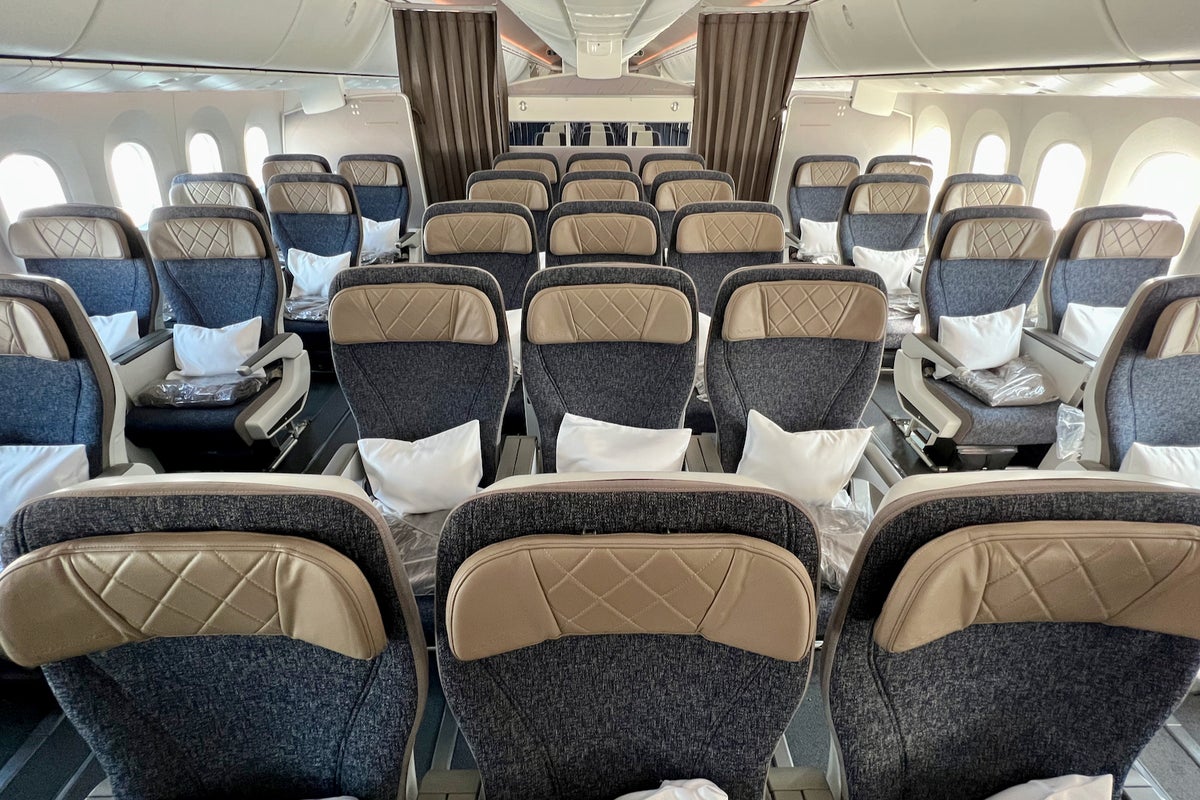 El Al will retrofit its aging Boeing 777s with new cabins - The Points Guy