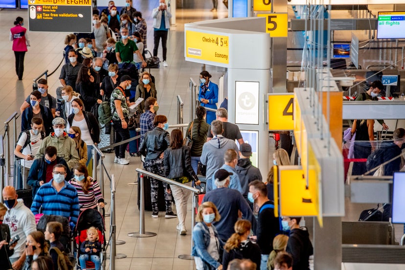 How to handle a flight delay this holiday season - The Points Guy