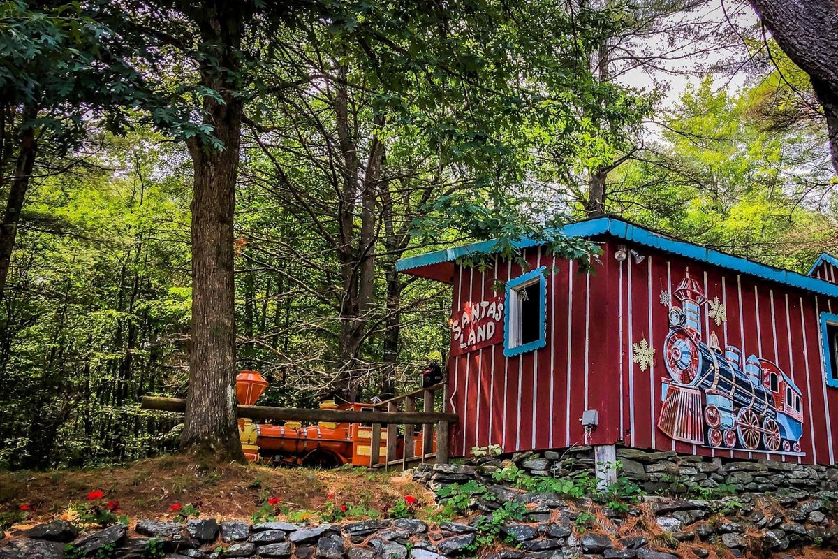 Theme parks where it’s always Christmas - The Points Guy