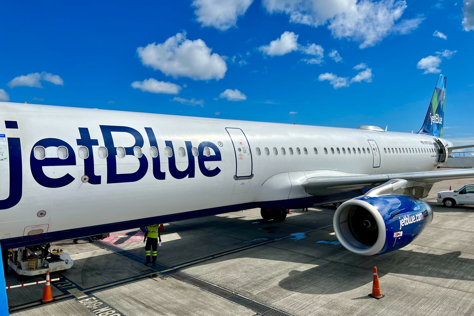 Age 65 retirement grounds JetBlue Pilot after a final flight with his ...