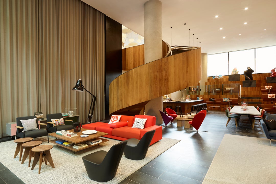 With chic and compact rooms, CitizenM is bringing 'affordable luxury ...