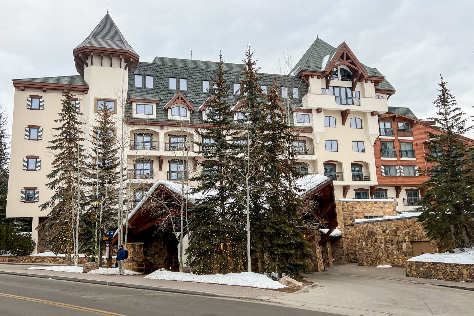What it's like to stay at Vail's just-renovated Hythe hotel - The ...