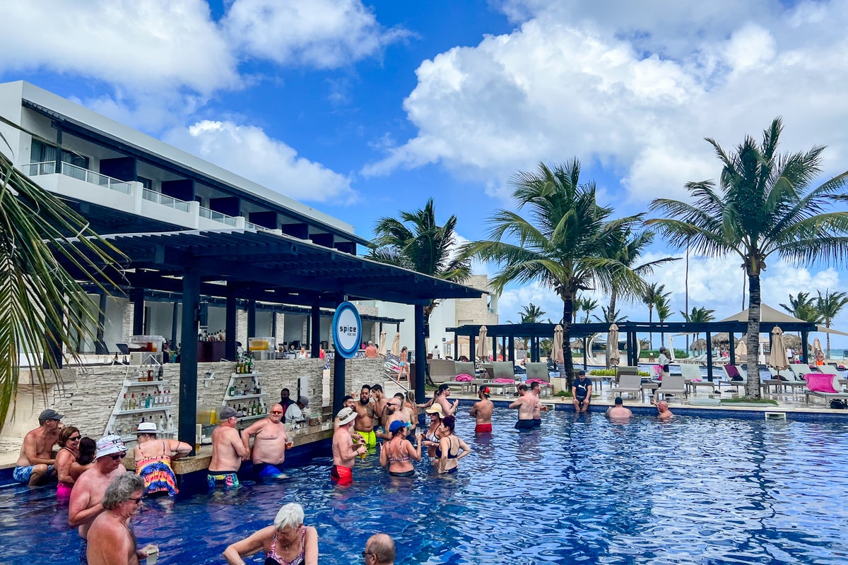 Things to know before booking a stay at Royalton Chic Punta Cana - The ...