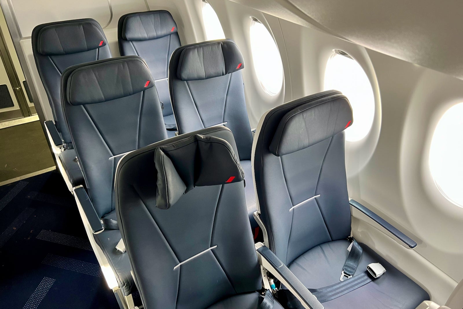 What it's like flying on Air France’s latest jet, the Airbus A220 - The ...