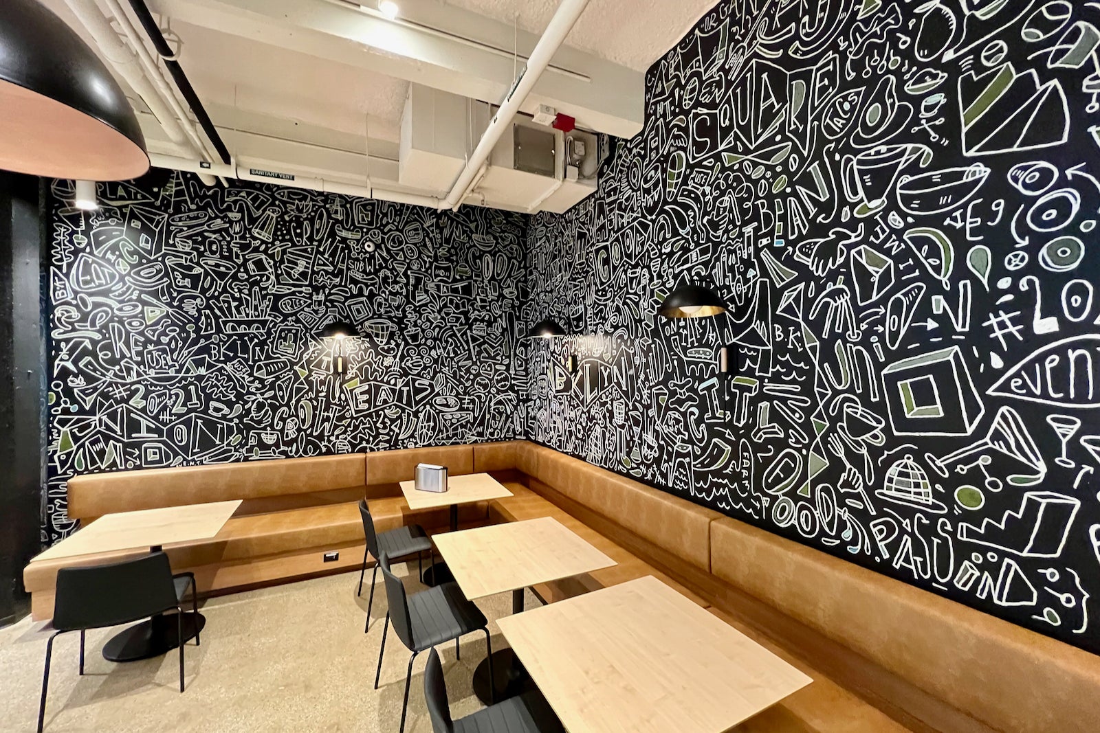 Behind the scenes of how Delta’s inflight meals are prepared - The ...