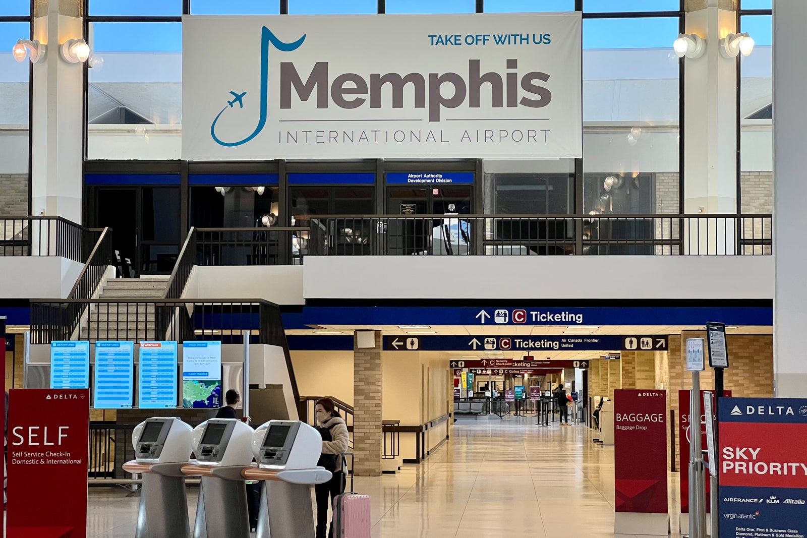 Memphis reinvents itself as a post-Delta hub with a new 23-gate ...