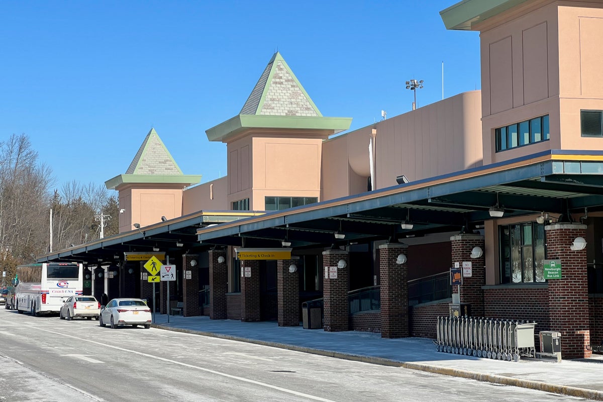 New York’s lesser-known airport suffers a big blow from Frontier ...