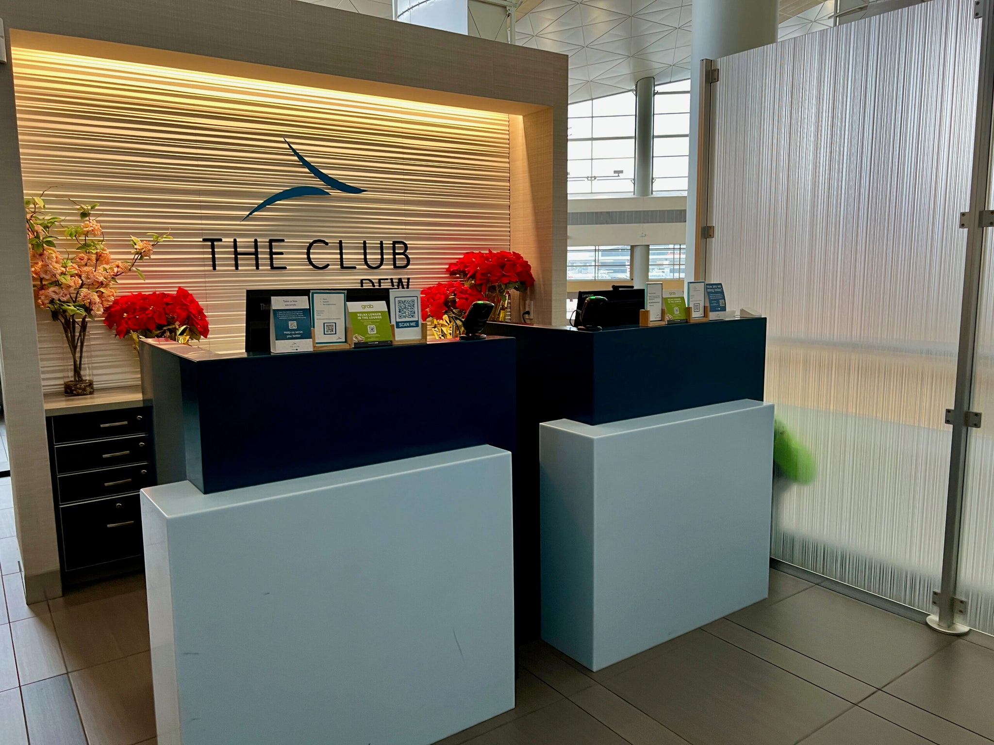 The best lounges at DFW Airport: Admirals Clubs, Centurion and more ...