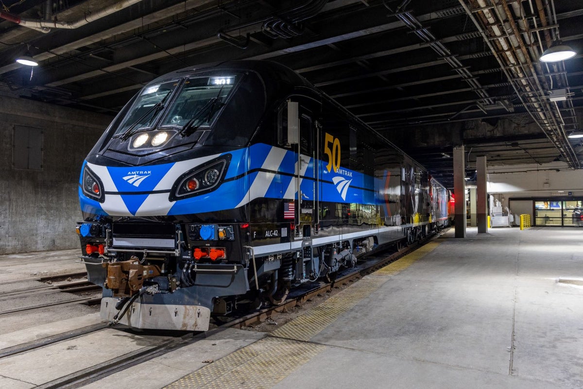Check out the new locomotives Amtrak just rolled out on the Empire ...
