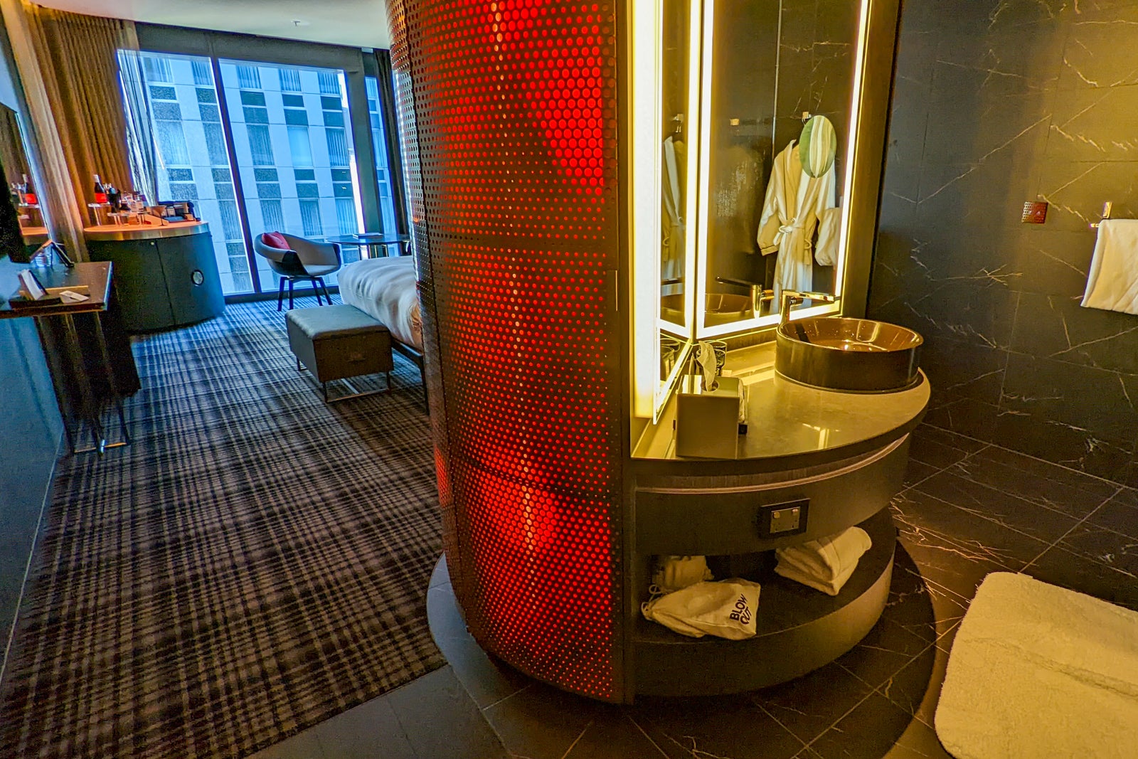A wonderful way to wake up: A review of the W Melbourne - The Points Guy