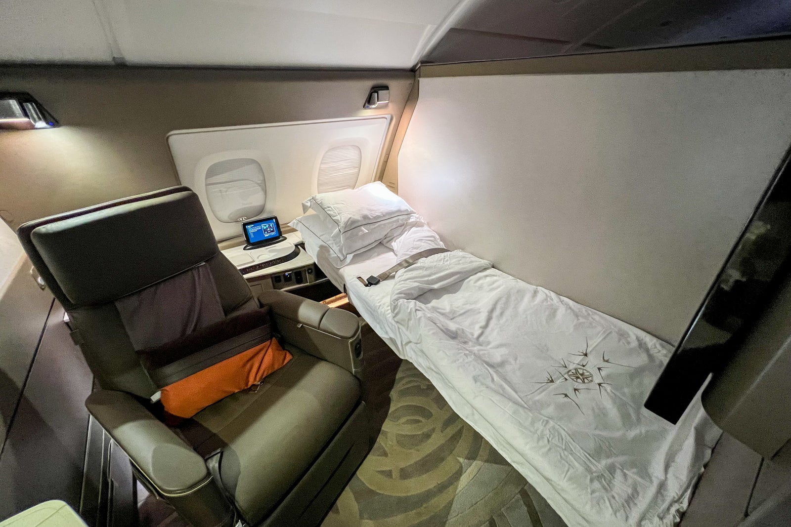 How to book Singapore Airlines first-class Suites with points and miles ...