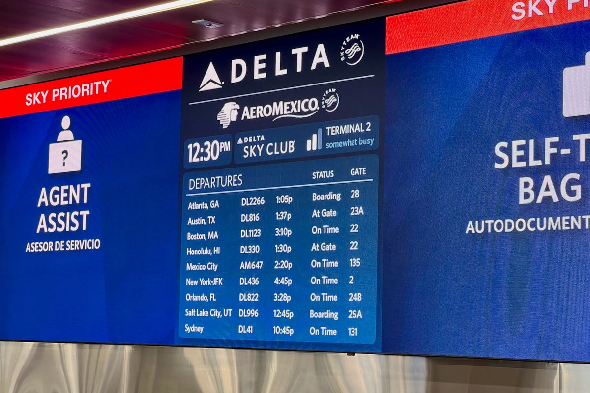 Touring Delta's new 'Sky Way' at LAX, the 1st phase of an overhauled 27 ...