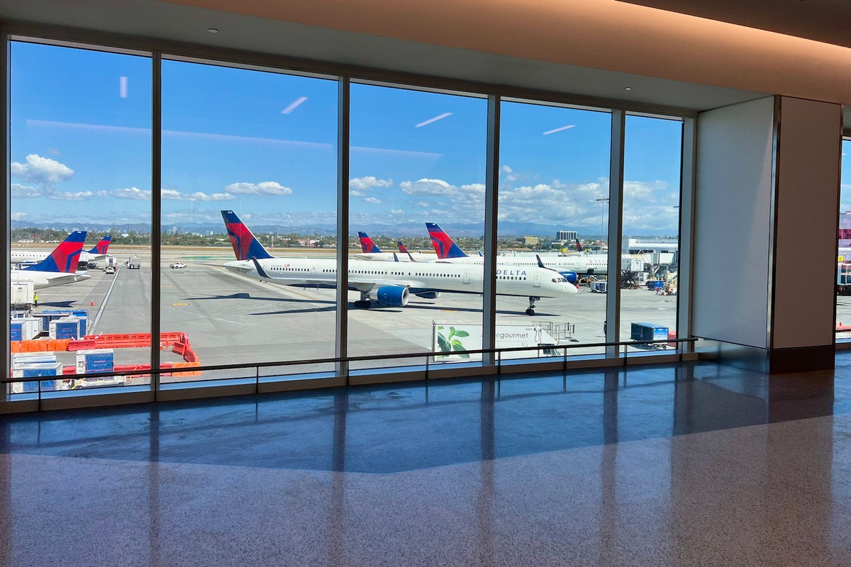 The 2nd exclusive Delta One business-class lounge is coming to LAX ...