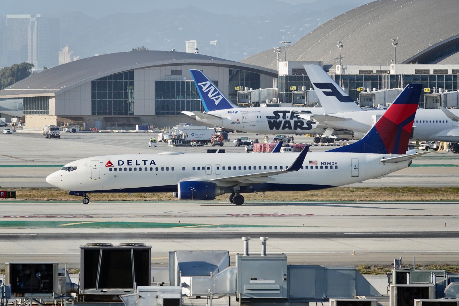 Delta inaugurates used Boeing 737s that are missing Wi-Fi, TVs - The ...