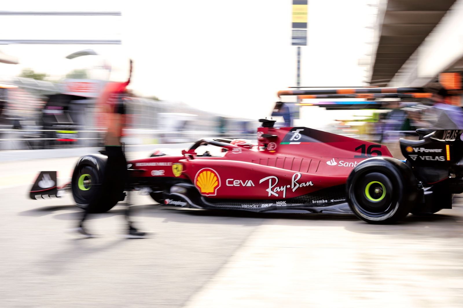 How Formula One Ferraris and drivers jet around the world - The Points Guy