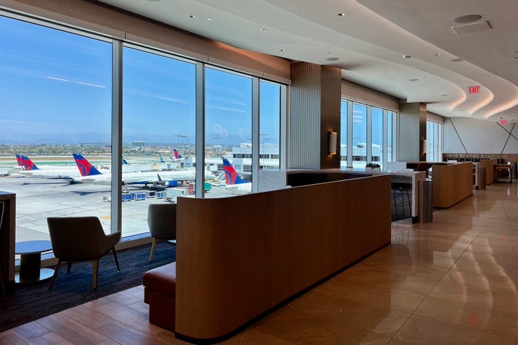 The 2nd exclusive Delta One business-class lounge is coming to LAX ...