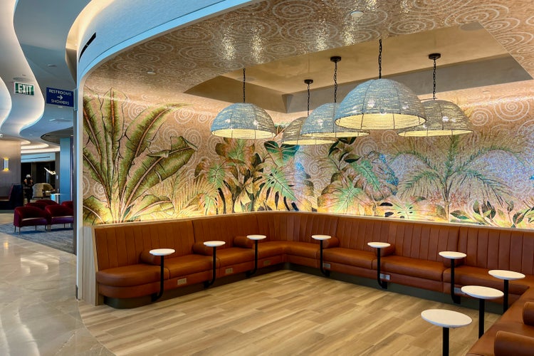 The 2nd exclusive Delta One business-class lounge is coming to Los ...