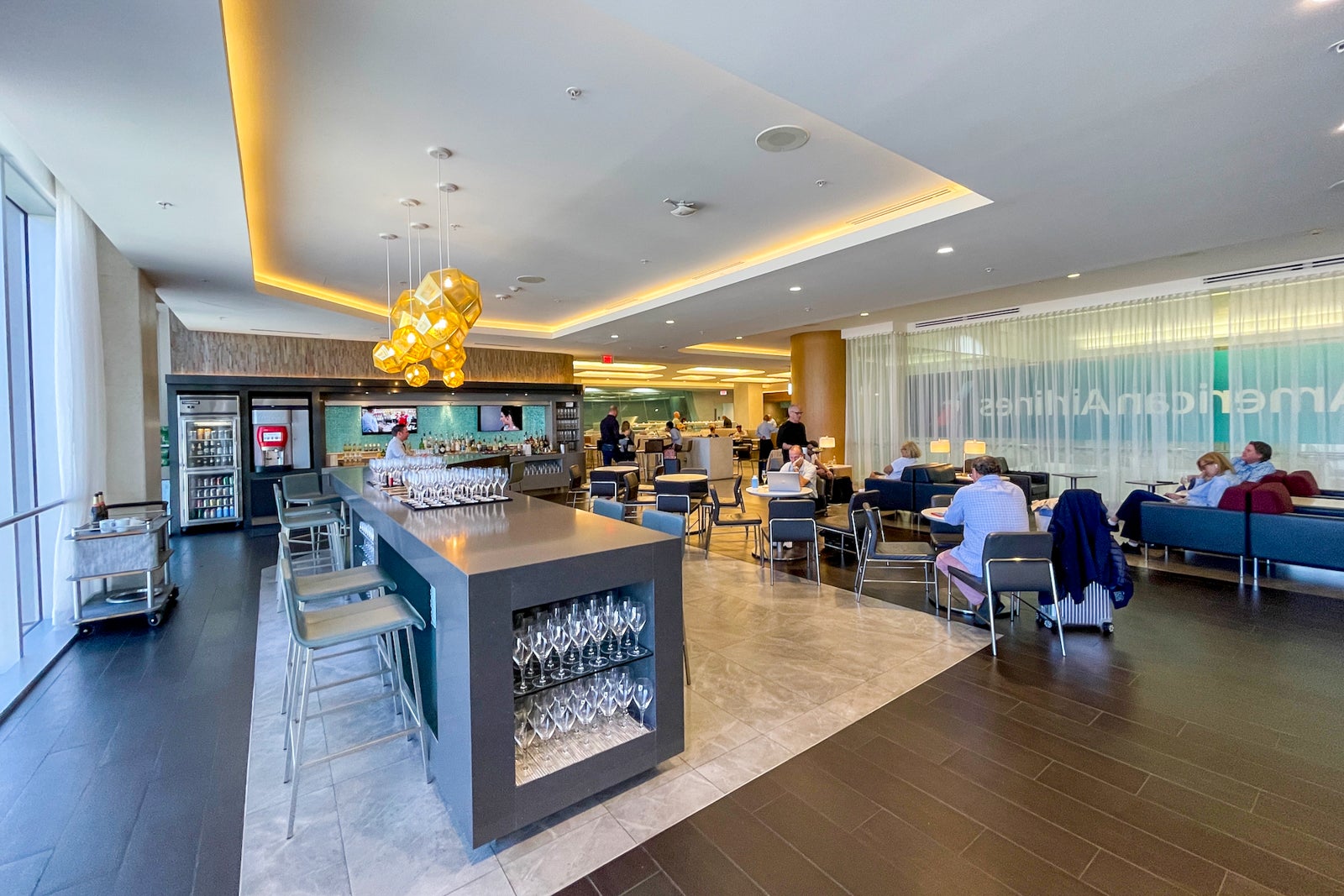 Choosing The Best Airport Lounge At Mia The Points Guy