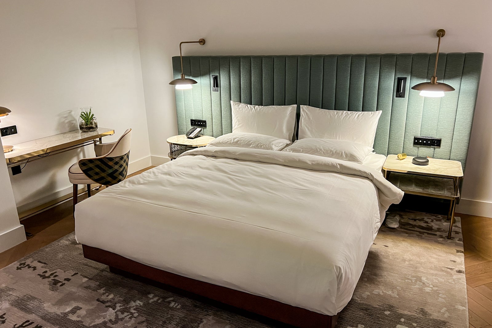 8 ways to get your hotel room upgraded for free - The Points Guy